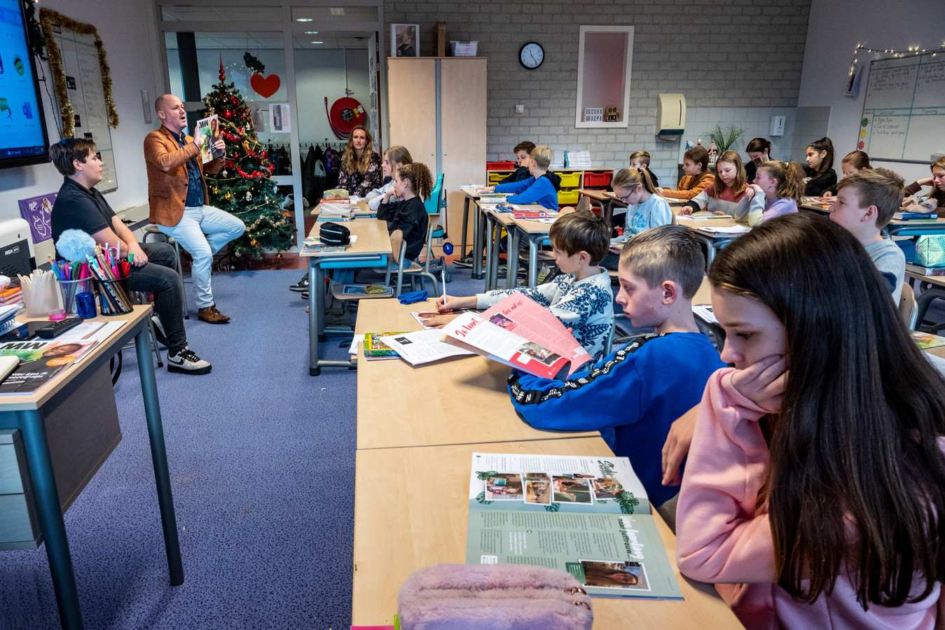 Prikkelend magazine moet Maaswaal College promoten. ‘We wilden iets ...