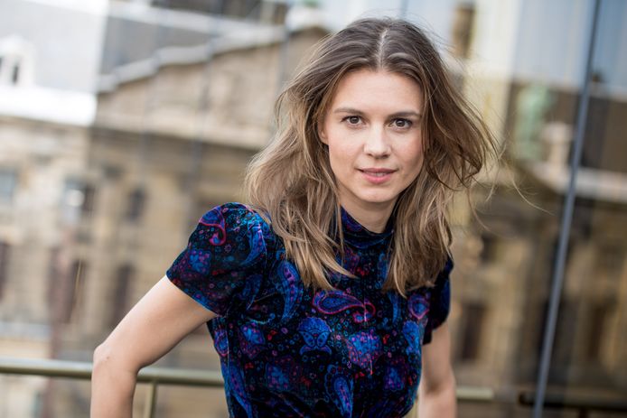 Katja Herbers niet bij demonstratie XR wegens ernstig zieke vader | Den ...