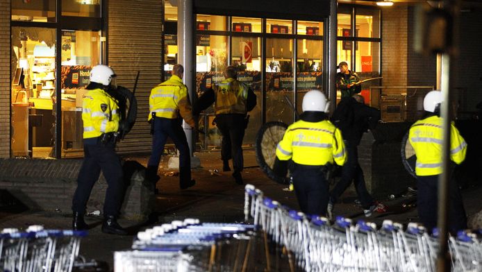 'Communicatiesysteem politie Haren haperde' | Binnenland | AD.nl 'Communicatiesysteem politie Haren haperde' | Binnenland | AD.nl