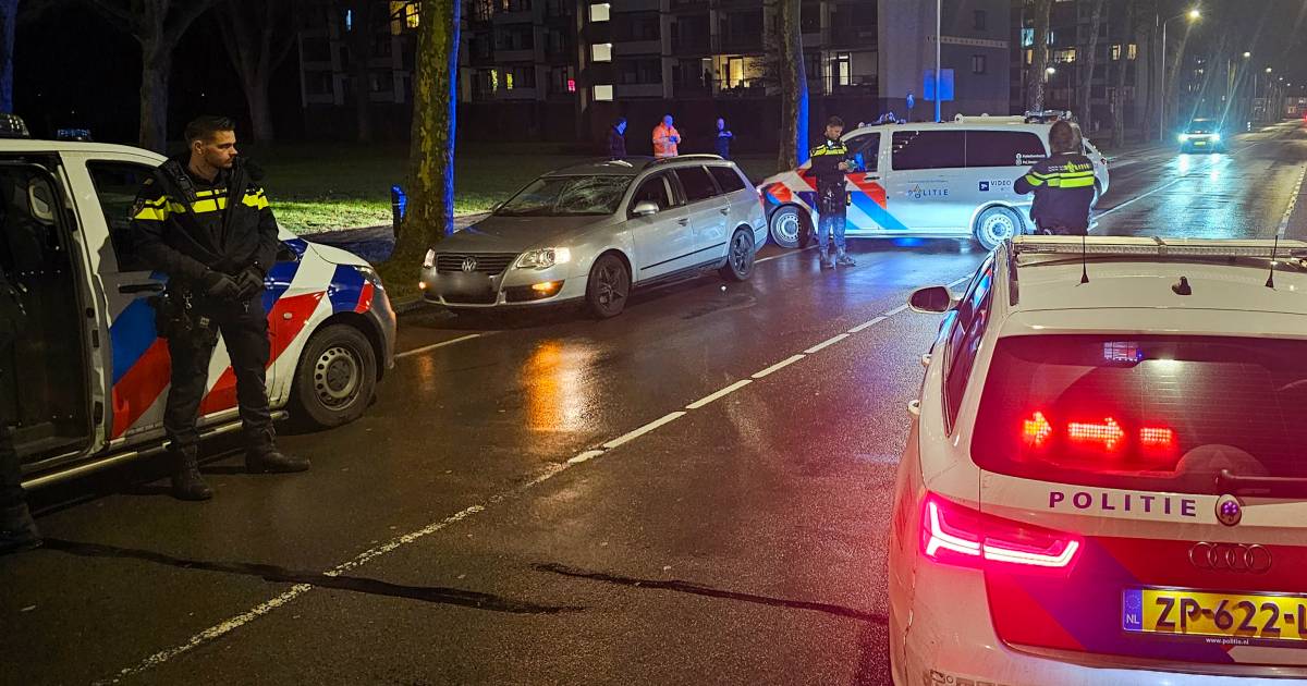 Ruzie op straat in Sterrenburg escaleert: één man aangereden, twee ...