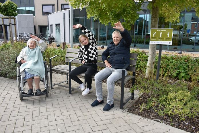Nieuwe beweegroute op Poperingse zorgsite: “Doet je spieren, energie ...