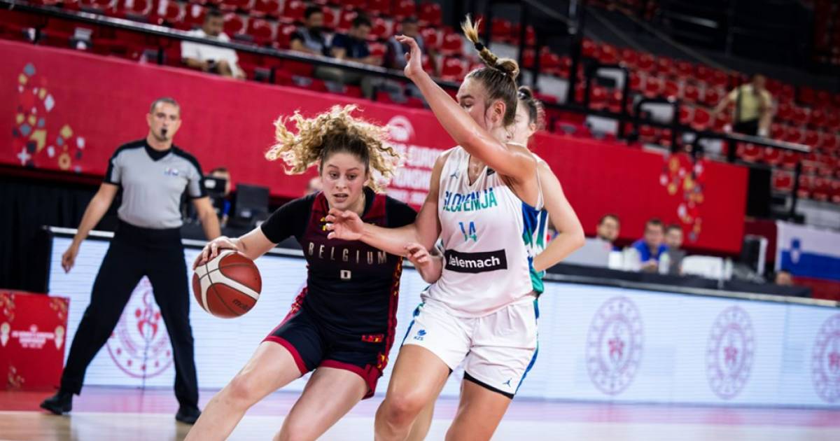 Jada Lynch, dochter van Kim Clijsters, maakt onder toeziend oog van ...