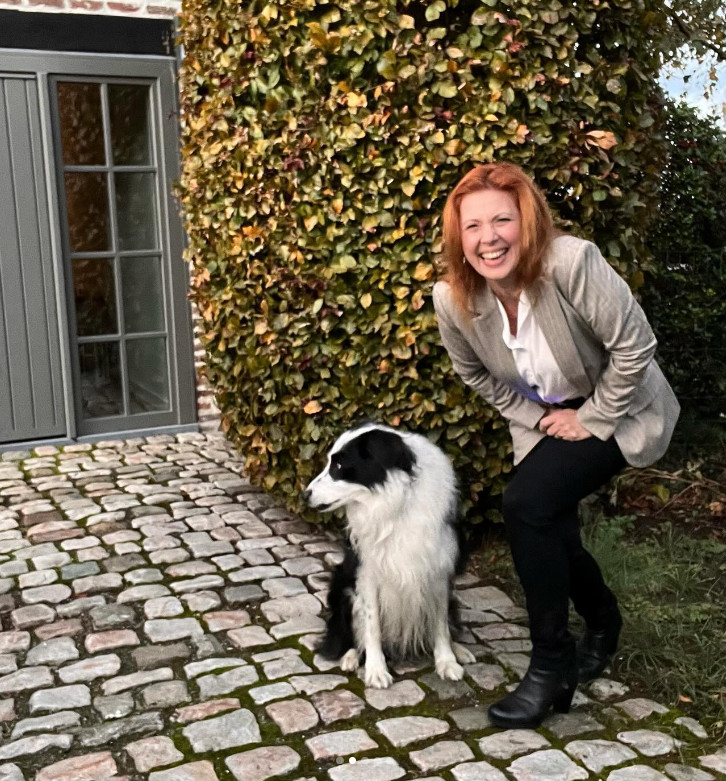 ‘Familie’-actrice Sandrine André (50) zit met gênant medisch ...