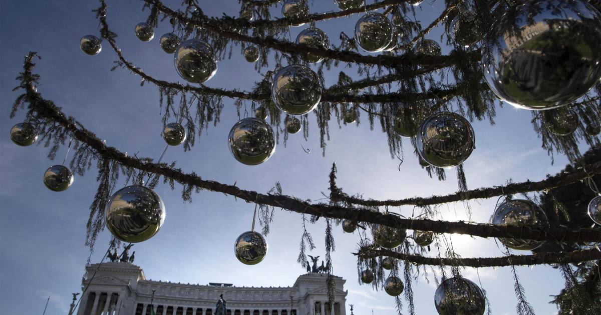 "Toiletborstel", "gepluimde kip", "pijn aan de ogen": Romeinen ...