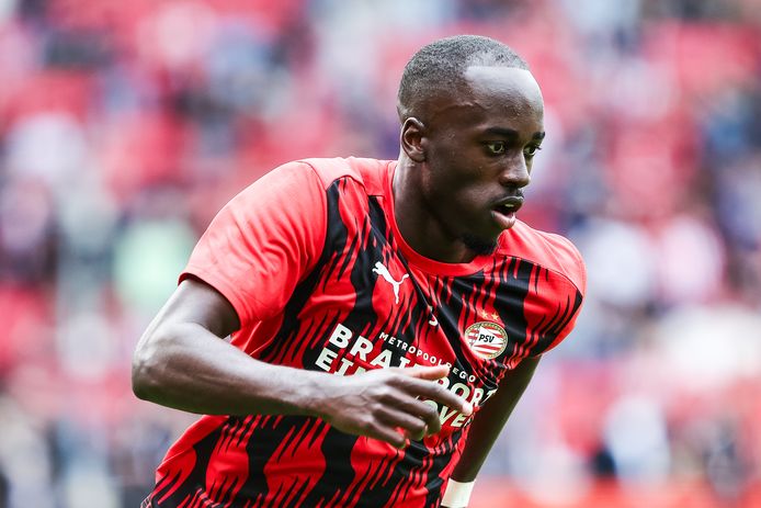 Jordan Teze wil na 17 jaar trouwe dienst heel snel vertrekken bij PSV ...