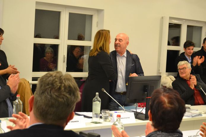 André Peeters blijft voorlopig op post als burgemeester | Aarschot | hln.be