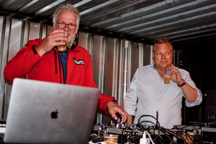 Bar Woest organiseert opnieuw winterbar in oude fabrieksloods ...