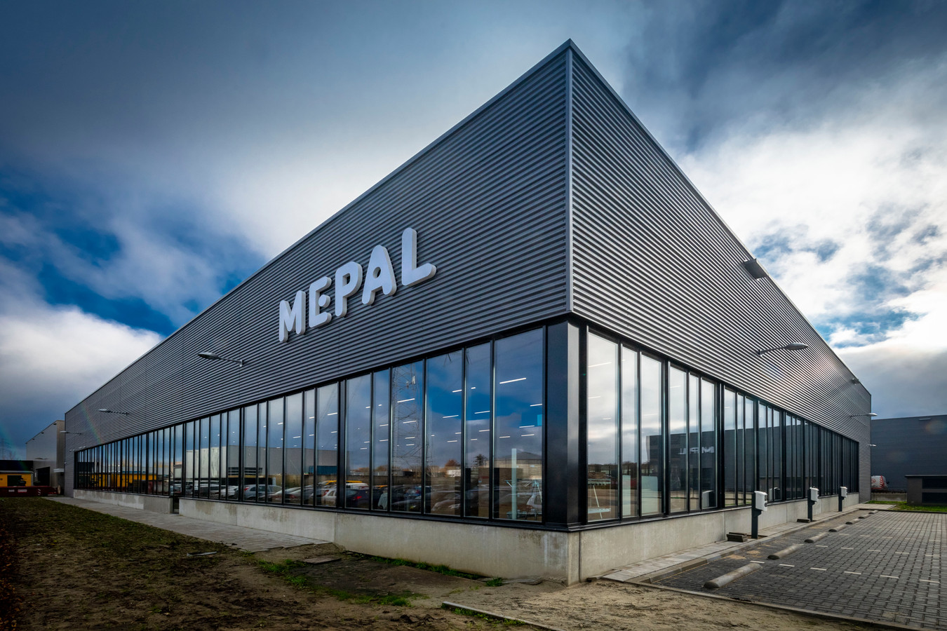 Het mirakel van Mepal: ‘Iedereen wil ineens ons servies en onze ...