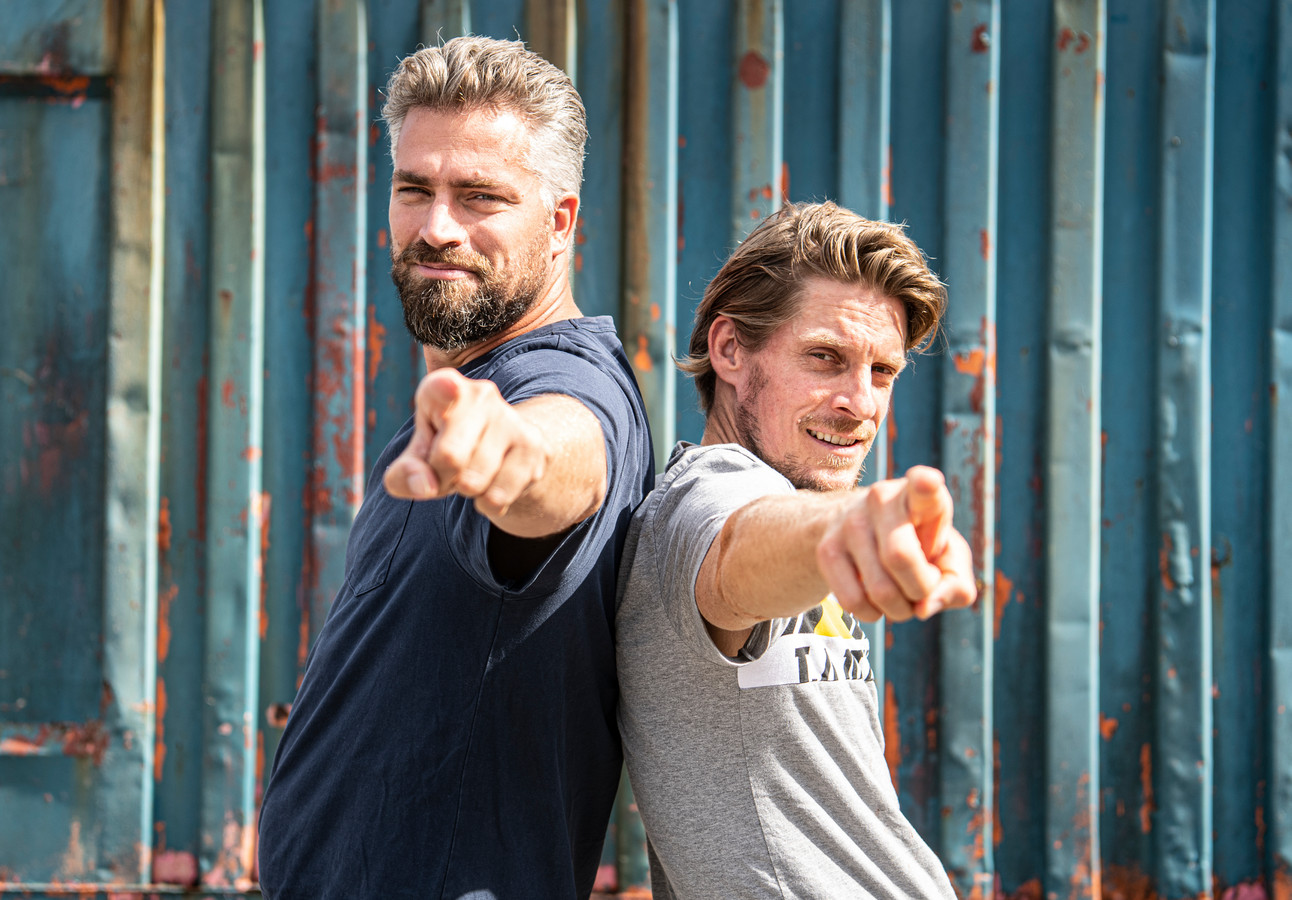 Hidde en Thijs volgen coronaproof de Tour vanuit een ‘frietkraam ...