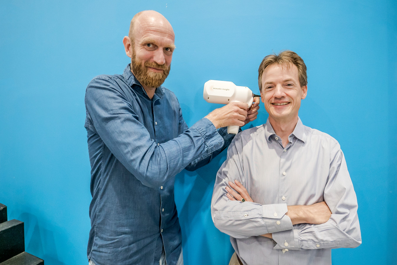 Met dit apparaat kunnen artsen beter in de oren kijken | Foto | AD.nl