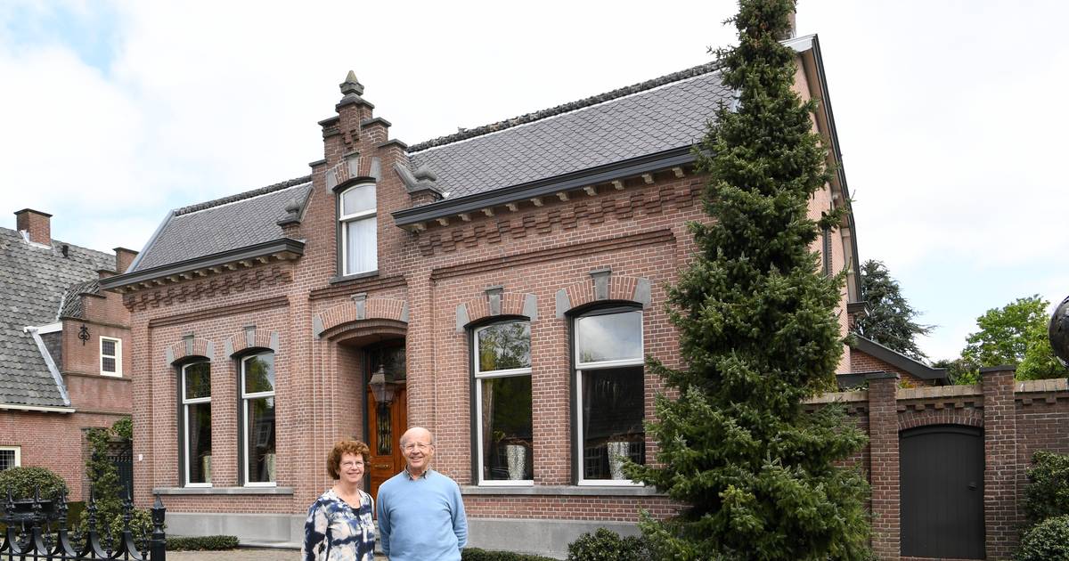 Koos en Roos kochten een bouwval die al twee jaar te koop stond ...