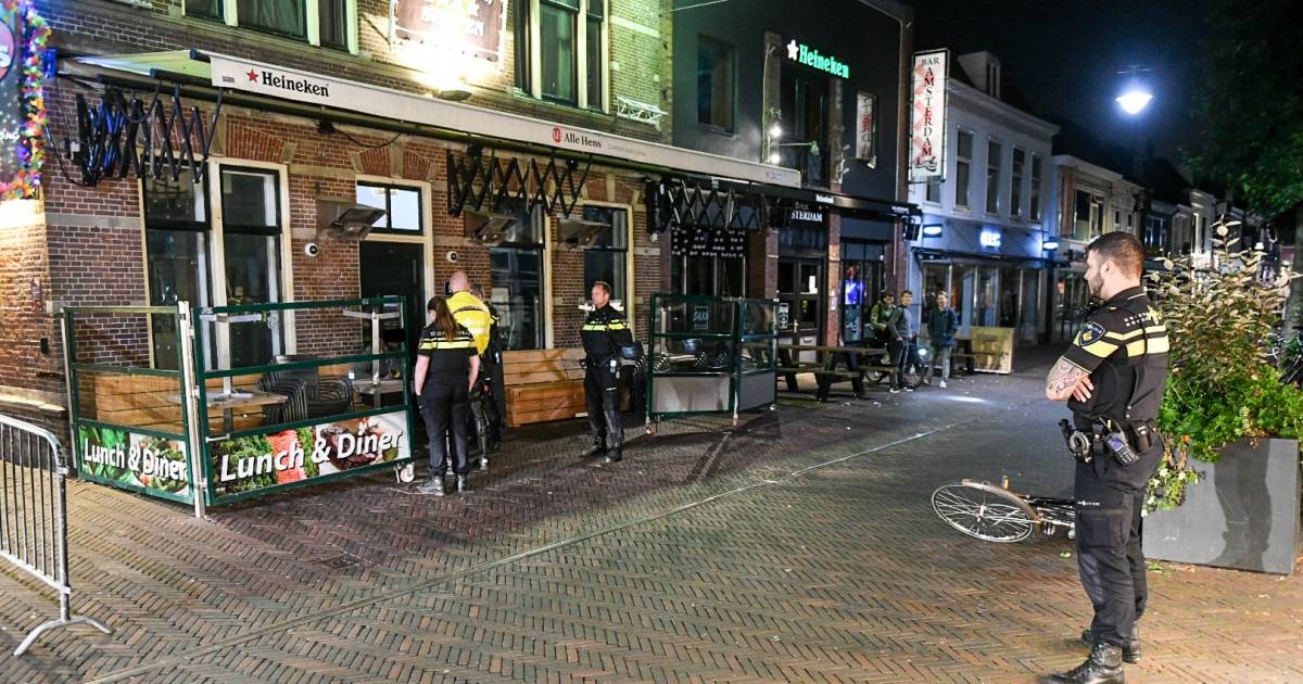 Bijzonder: agenten trekken zich terug uit Alphense Julianastraat en nu ...