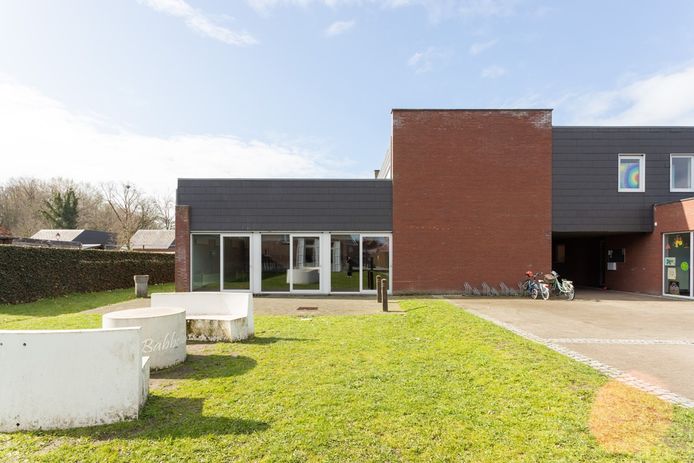 Ontmoetingscentrum Bellem eindelijk weer open na brand | Aalter | hln.be