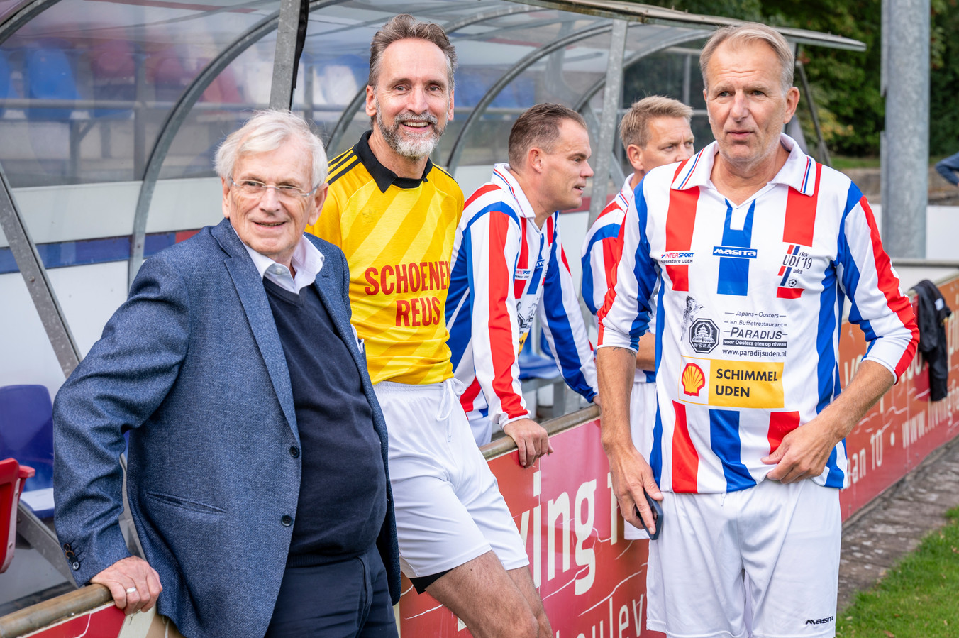 Veel herinneringen bij benefietwedstrijd van oude voetbalmakkers UDI’19 ...