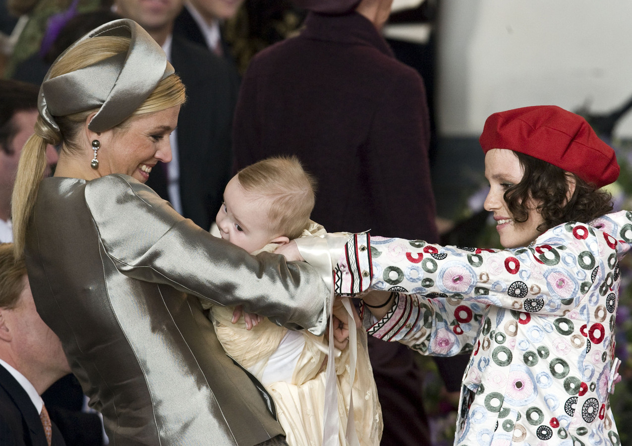 Zus Inés van koningin Máxima overleden | Foto | AD.nl