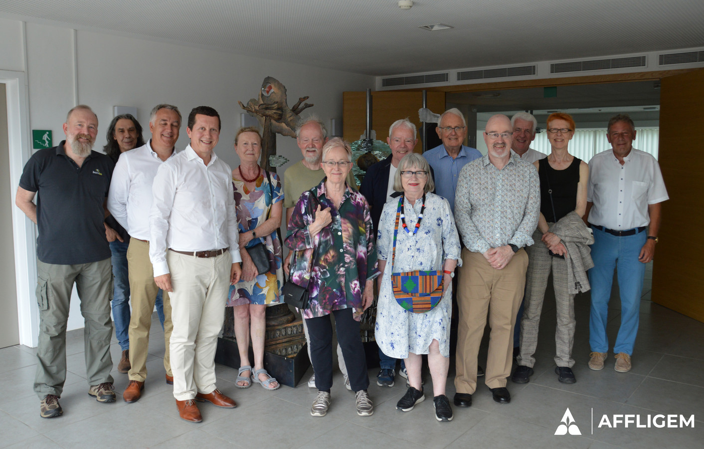 Familie van een in 1940 neergestorte RAF-piloot bezoekt crashsite in ...