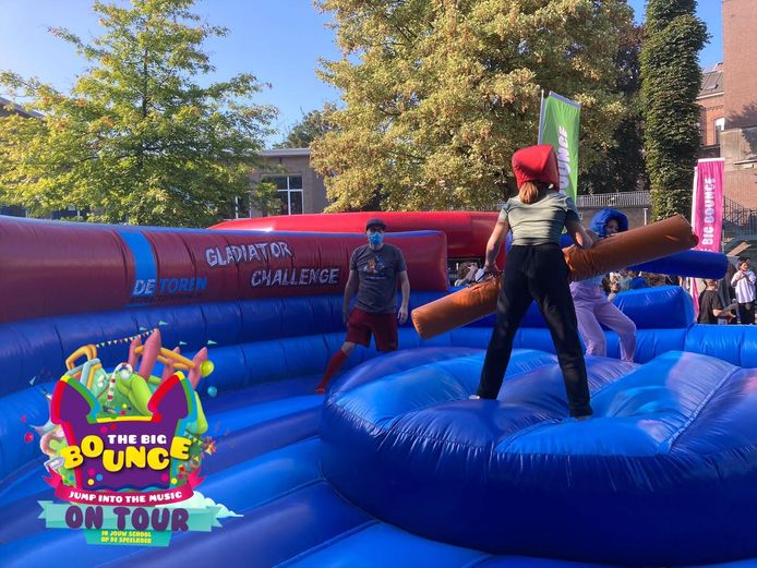 Big Bounce strijkt neer in Koninklijk Lyceum: “Kinderen gaan volledig ...