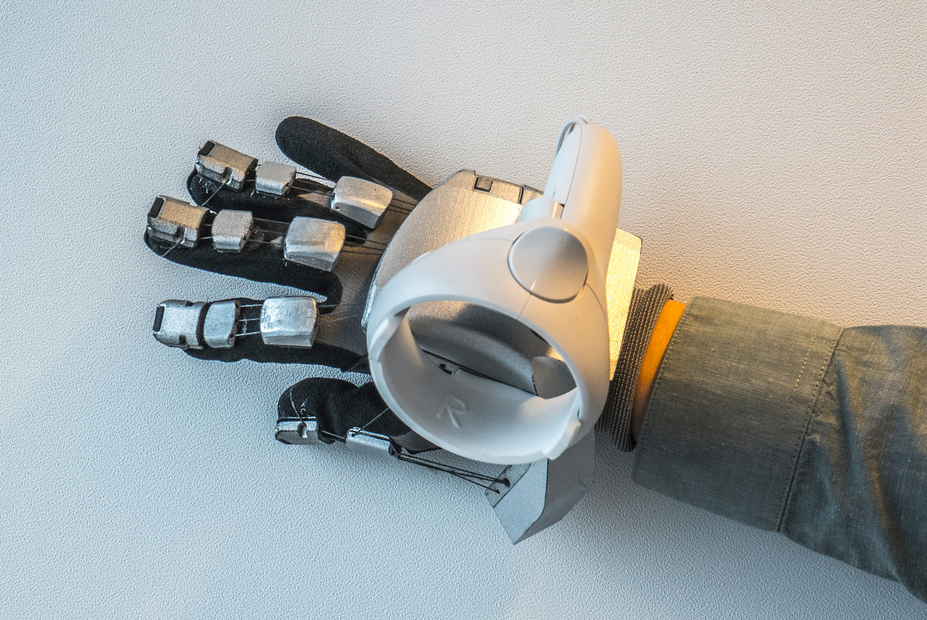 Dankzij deze robotarm is Virtual Reality ook tastbaar: ‘Alles wat je ...