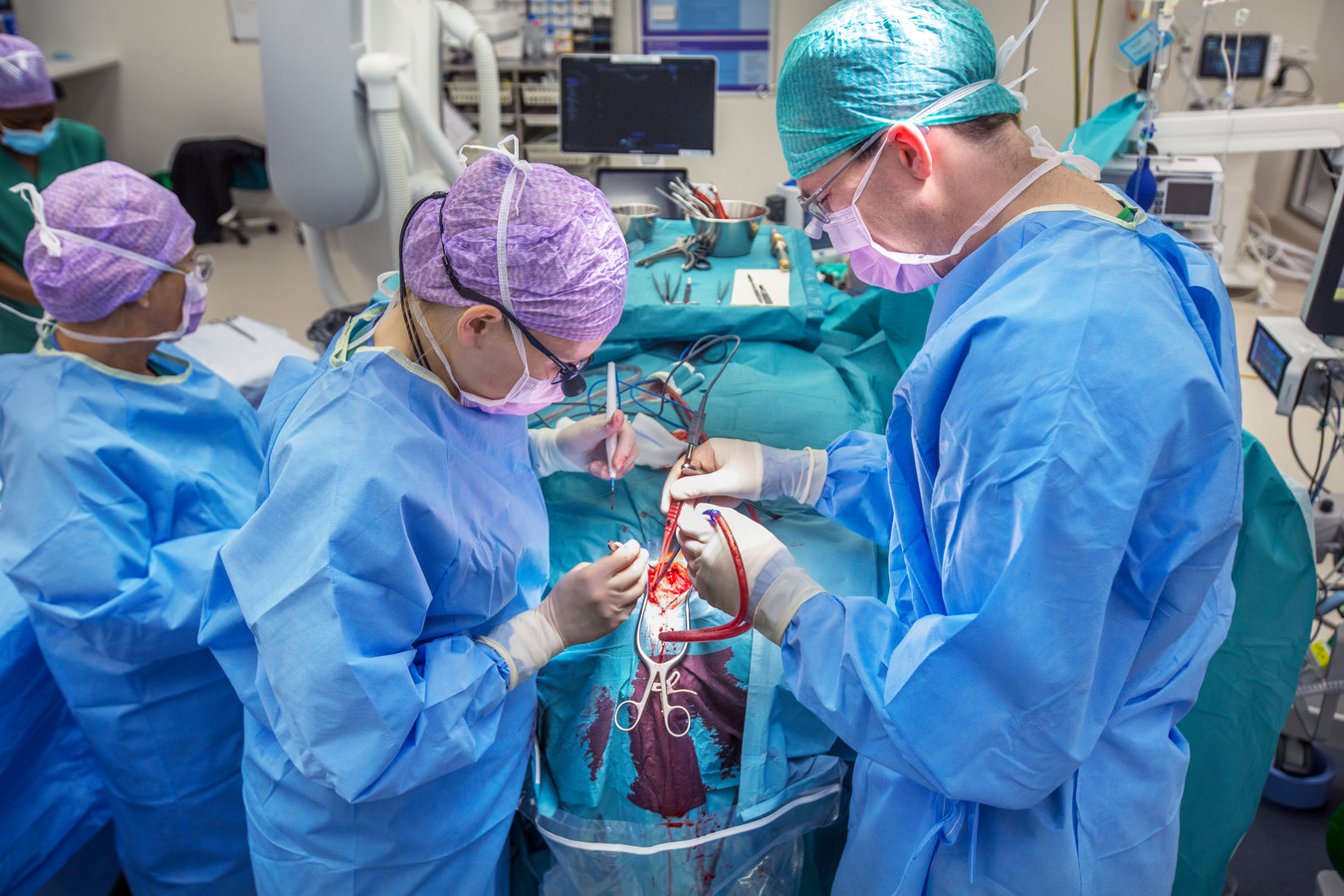 Voor complexe operaties komen patiënten uit het hele land naar dit ...