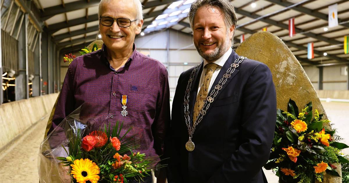 Anton Tijs uit Luttenberg koninklijk onderscheiden voor zijn inzet voor ...