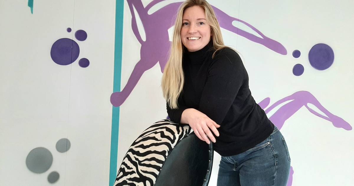 Susan (34) runt al tien jaar haar paaldansstudio: 'Nog steeds vinden ...