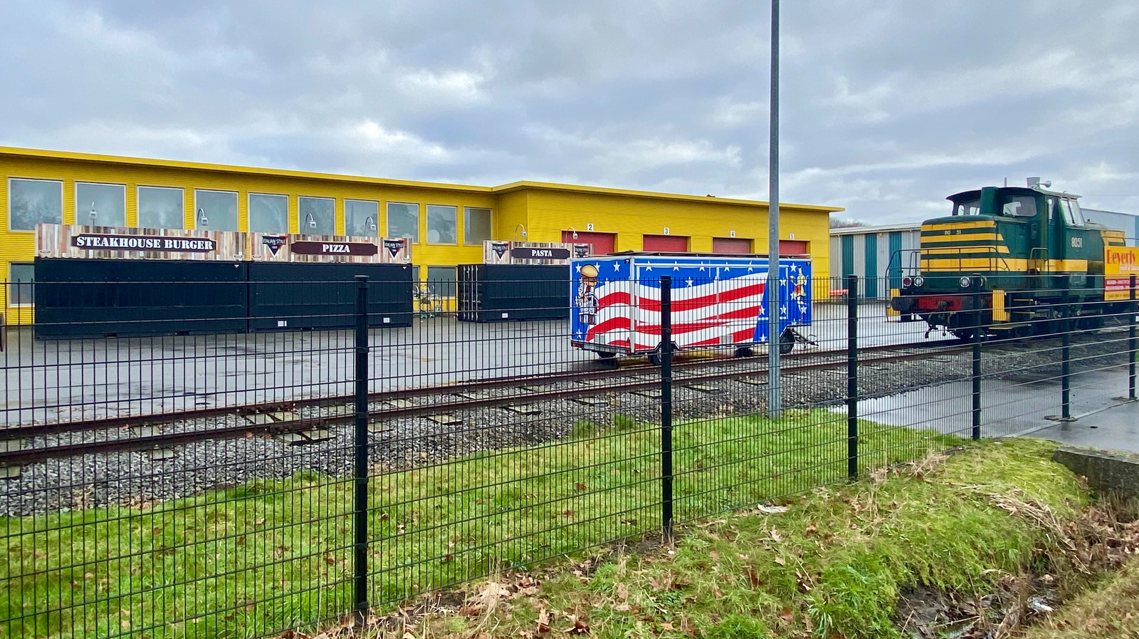 LEVENSVERHAAL. Frans Bevers (78), de man die u van hamburgers voorzag ...