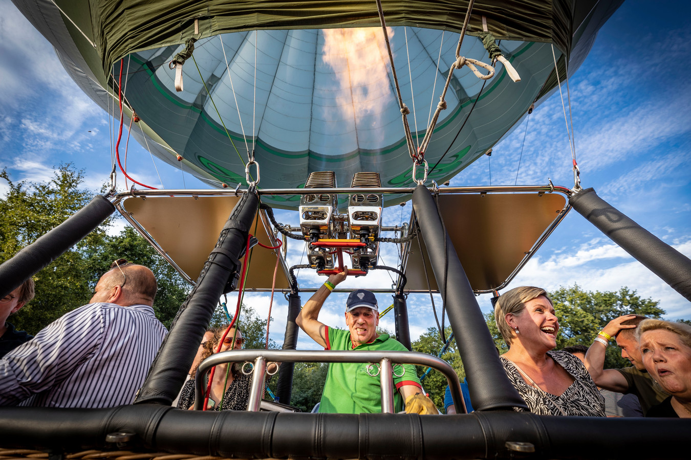 In Beeld | Bijzondere ballonnen vullen het luchtruim boven Oldenzaal ...