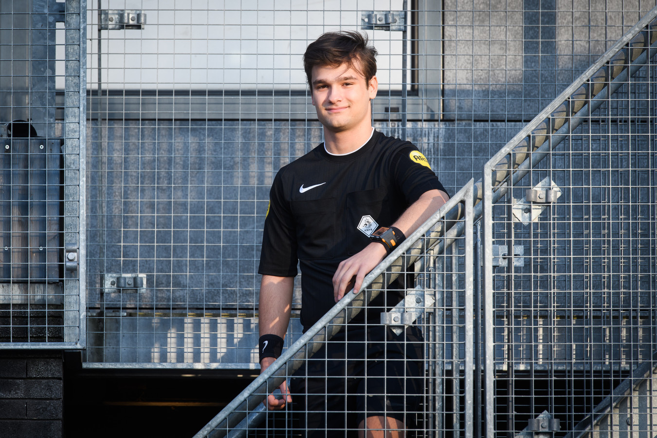 Deze piepjonge Bredase scheidsrechter (17) is de beste van Brabant ... Deze piepjonge Bredase scheidsrechter (17) is de beste van Brabant ...