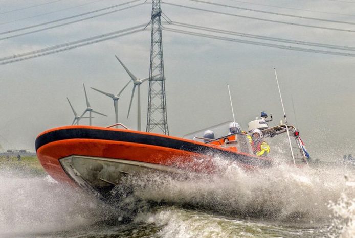 Eigen alarmcentrale helpt KNRM: vrijwillige redders hoeven minder vaak ...