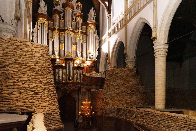 Oude Kerk als monument ‘op sterven na dood’ door kunstbeleid