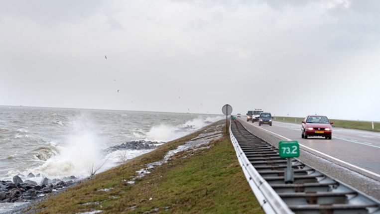 KNMI waarschuwt voor zware windstoten | De Volkskrant