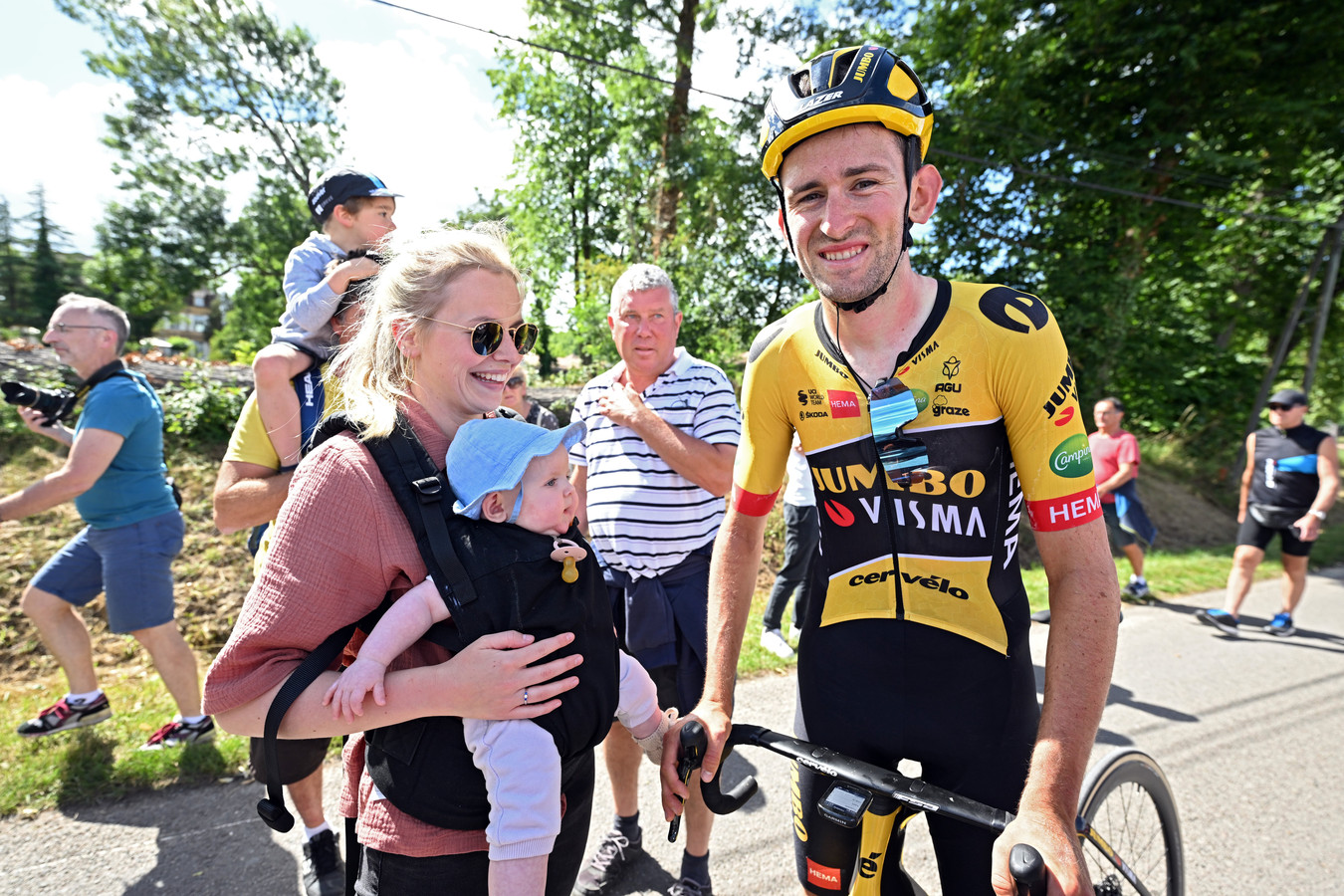 INTERVIEW. Tiesj Benoot offert zich volledig op voor Van Aert en Roglic ...