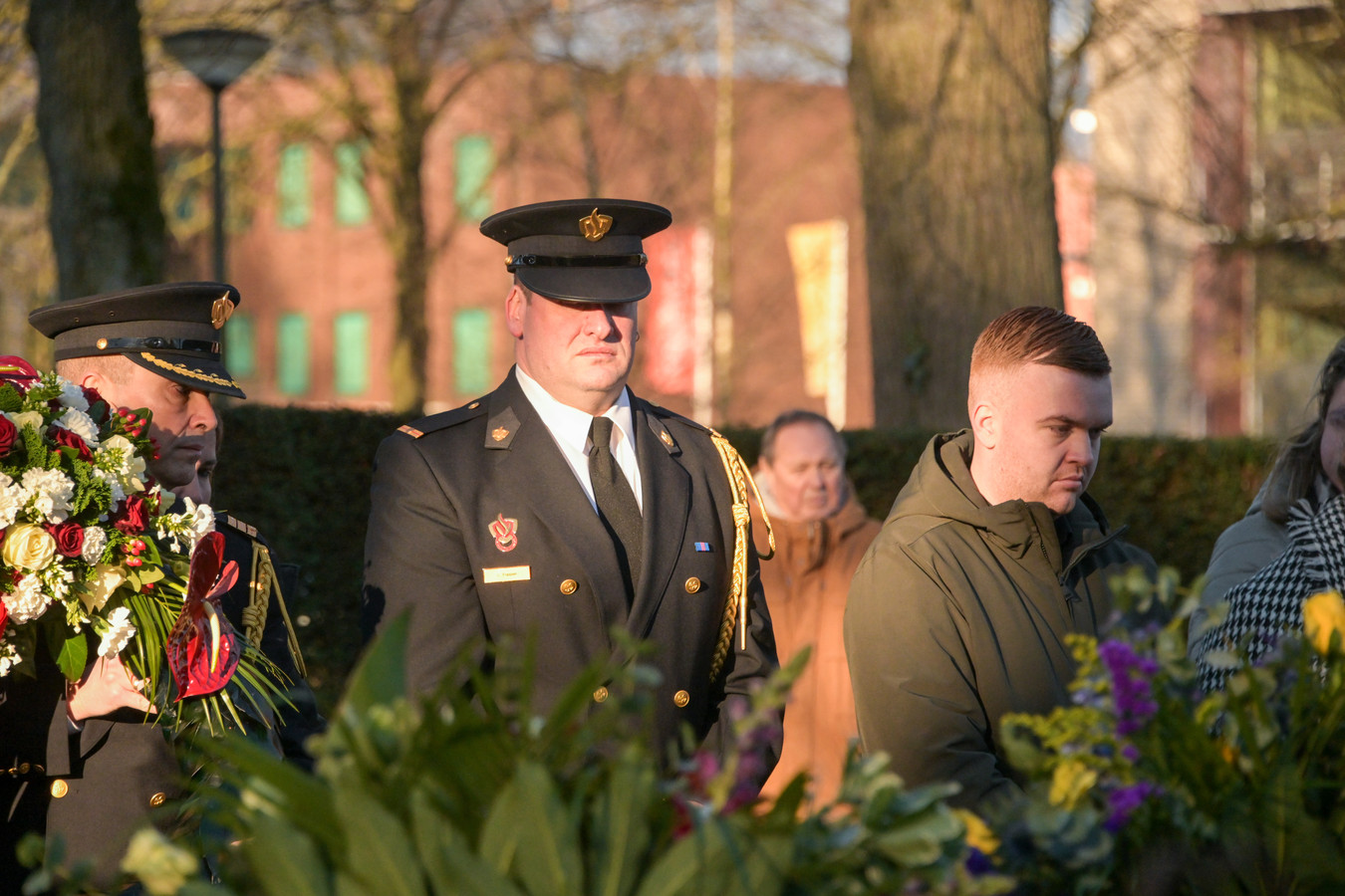 Zijn broer vond de dood tijdens het blussen, toch werd Leendert ...