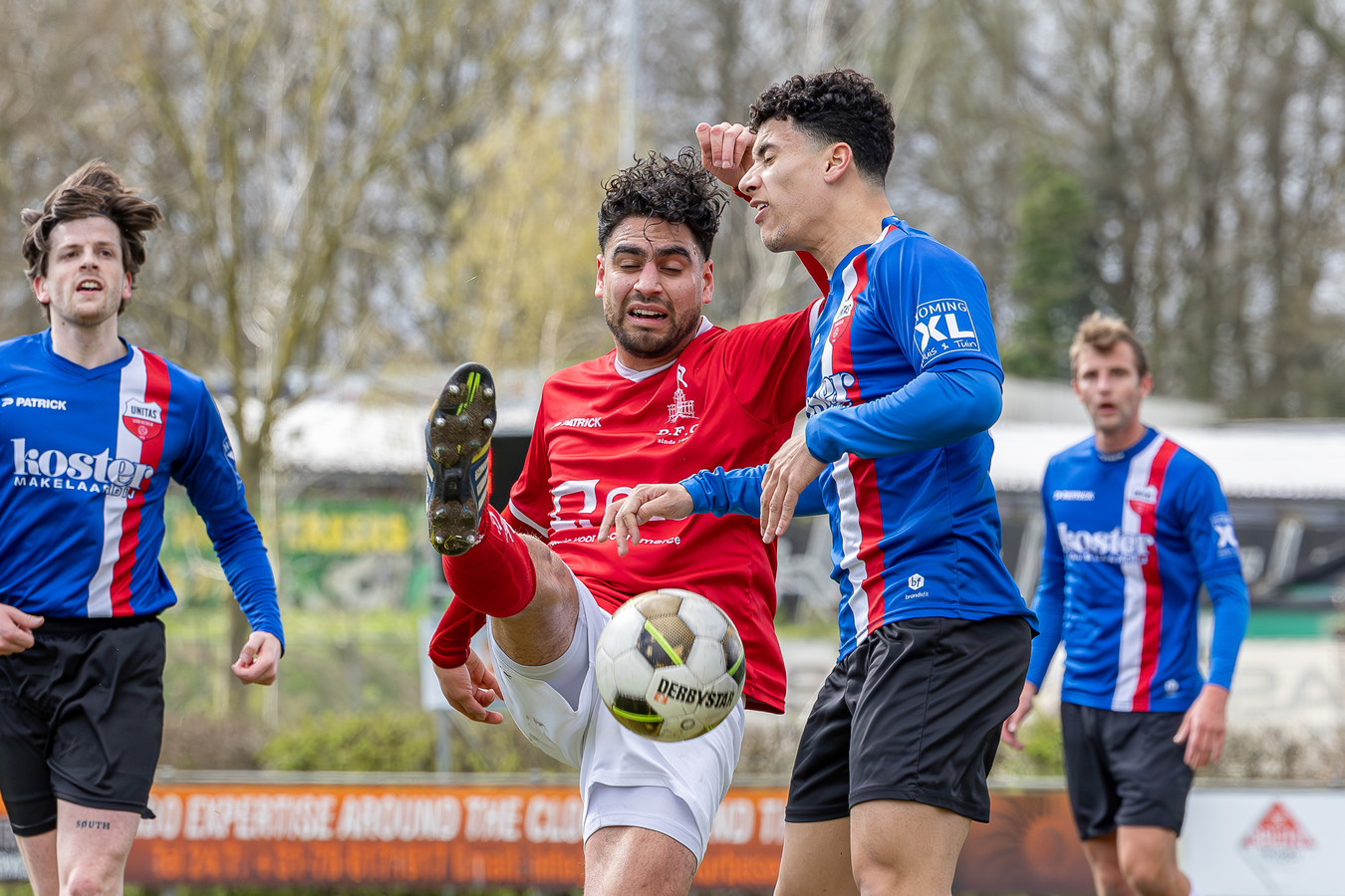 Wondergoal Rekondie, tumult op Bakestein en broers krijgen rood; lees ...