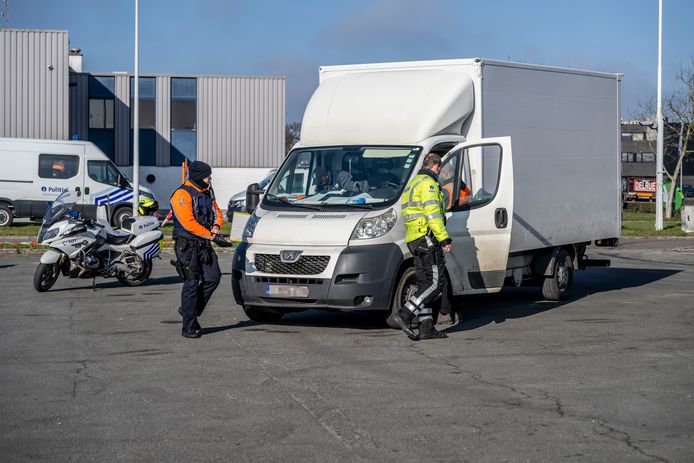 Nieuwe grootschalige politiecontrole van verschillende instanties op ...