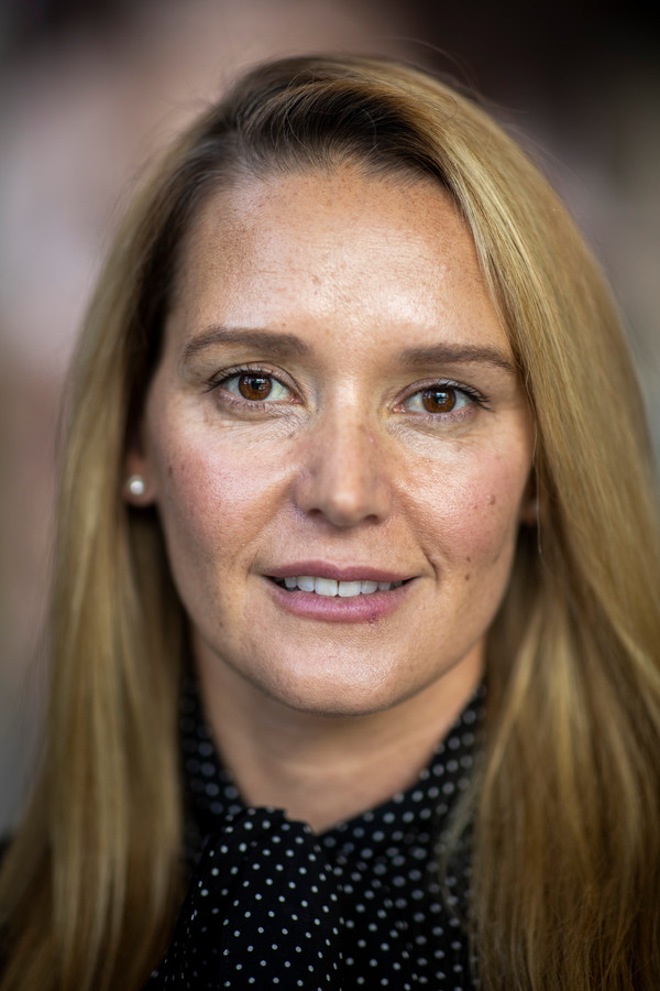 Emily uit Nieuw-Zeeland is de nieuwe baas van Grolsch: ‘Ik wil de taal ...