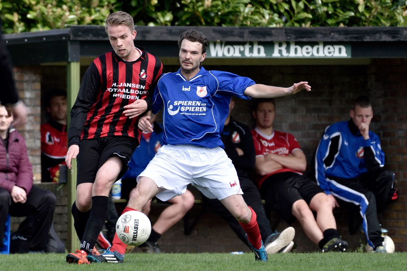 Dierense Boys drukt Worth Rheden nog dieper onder de rode streep | Foto ...