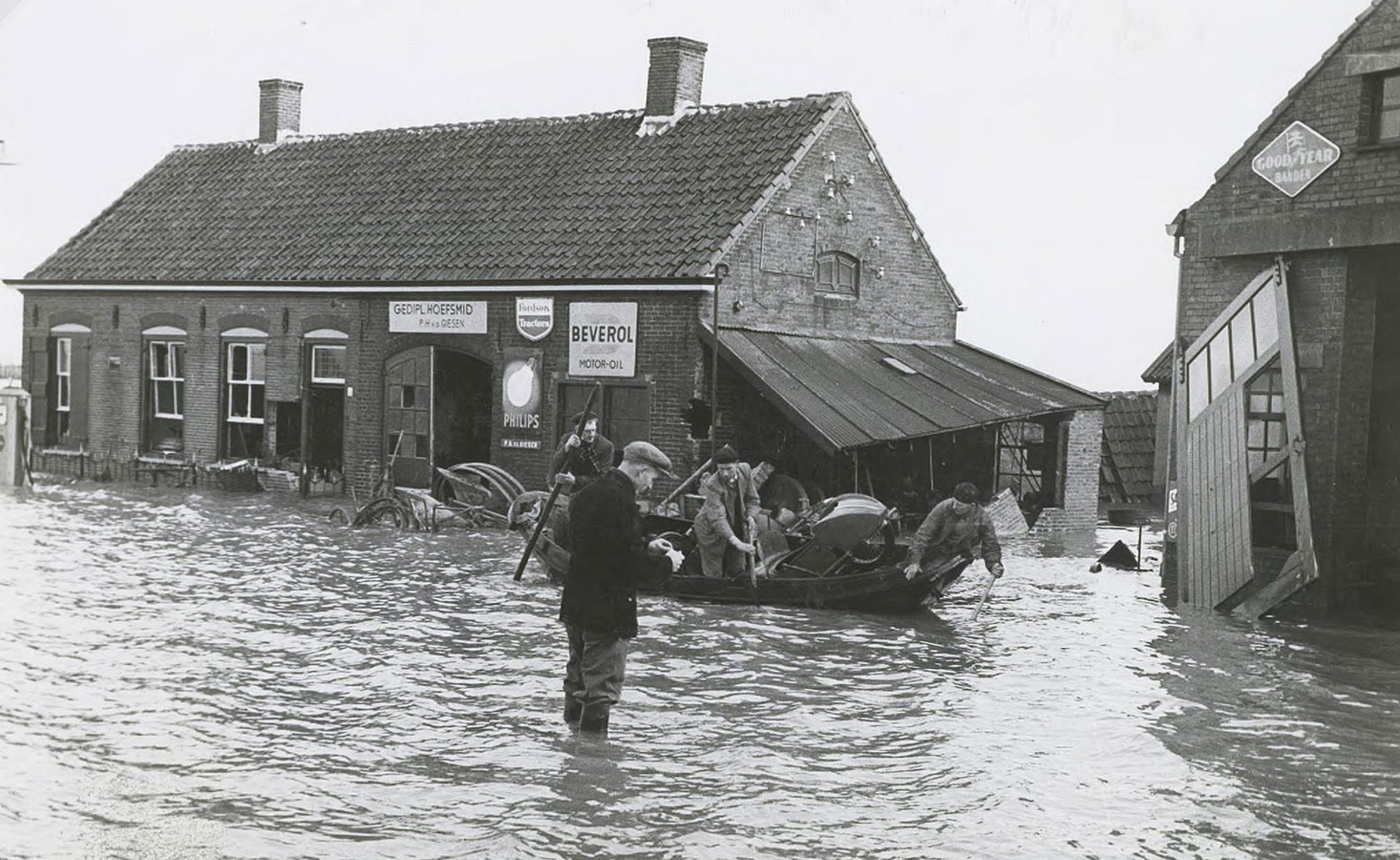 Watersnoodramp 1953: een van de grootste natuurrampen die Nederland ... Watersnoodramp 1953: een van de grootste natuurrampen die Nederland ...