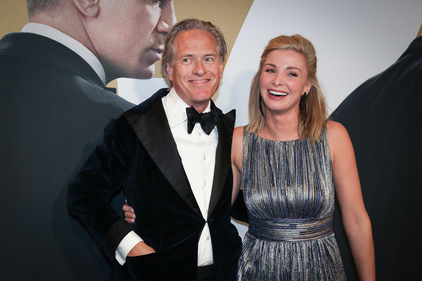 Strakke smokings en sexy jurken: BN’ers stralen bij James Bond-première ...