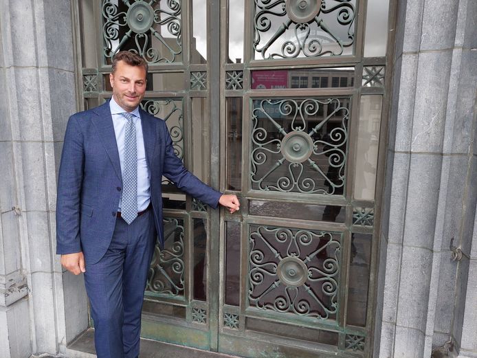 Het verhaal van de Bommelskoning die het stadhuis veroverde: Ignace ...