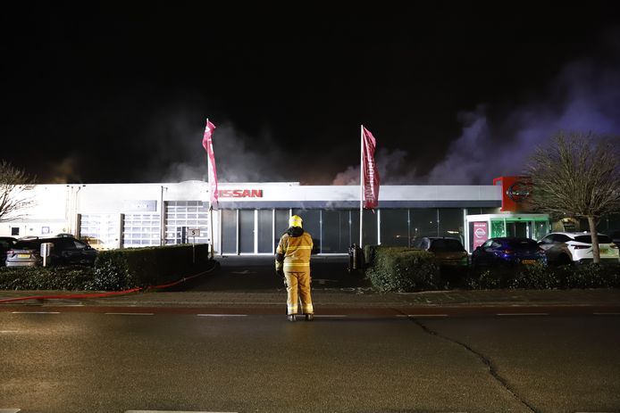 Brand autobedrijf Bochane: geen sprake van brandstichting, politie ...