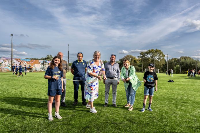 Voetbalclubs Jong Sint-Gillis en FC Moerstraat slaan handen in elkaar ...