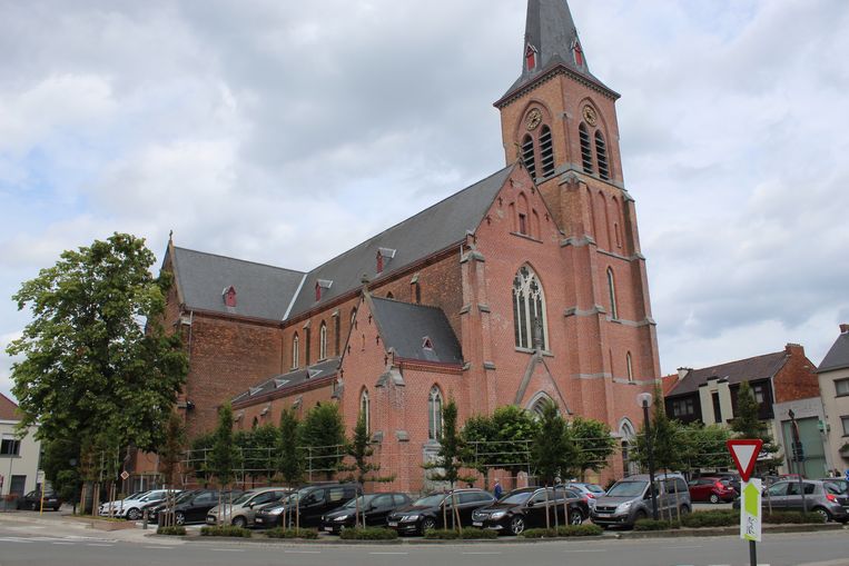 Dorp Knesselare dinsdag volledig verkeersvrij voor uitvaart Bjorg ... Dorp Knesselare dinsdag volledig verkeersvrij voor uitvaart Bjorg ...
