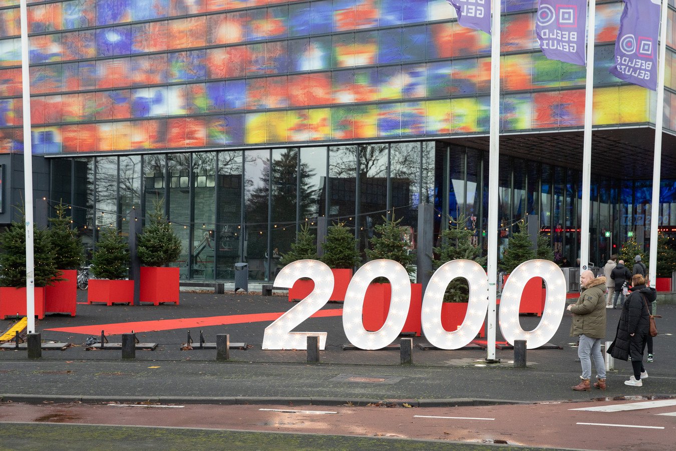 Politie: ‘Mogelijk meerdere aanhoudingen om gestolen Top 2000-letters ...