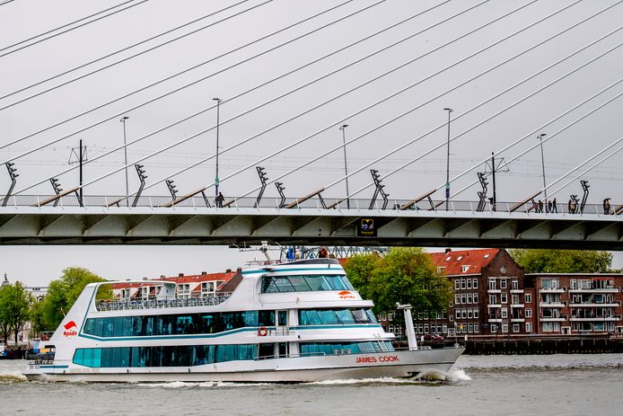 Jubilerend Spido mag zich vanaf nu ‘koninklijk’ noemen | Rotterdam | AD.nl