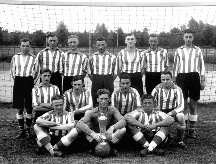 FC Eindhoven heeft gewonnen (en kwijtgeraakte) beker uit 1937 terug ...
