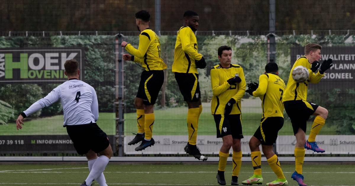 Degradatieduel Gilze - Oosterhout beslist door supersub Van Pelt: ‘Een ...