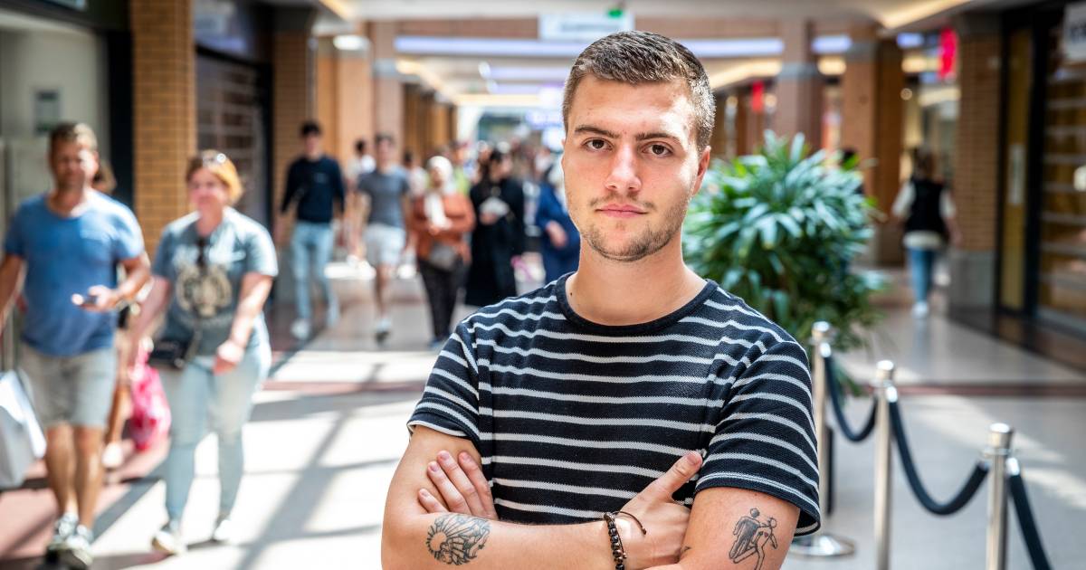 Van snelle zakenlieden tot caféklanten: woordkunstenaar Nick wil zijn ...