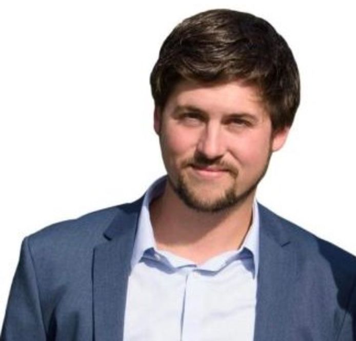 Manu De Backer stopt als gemeenteraadslid en wordt opgevolgd door ...