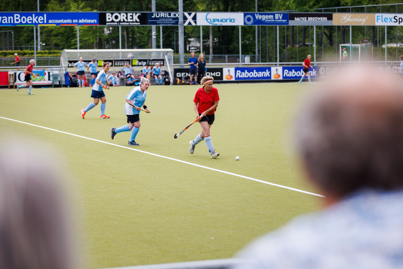Hockeyen op hoge leeftijd op veteranentoernooi bij HC Tilburg: ‘De ...